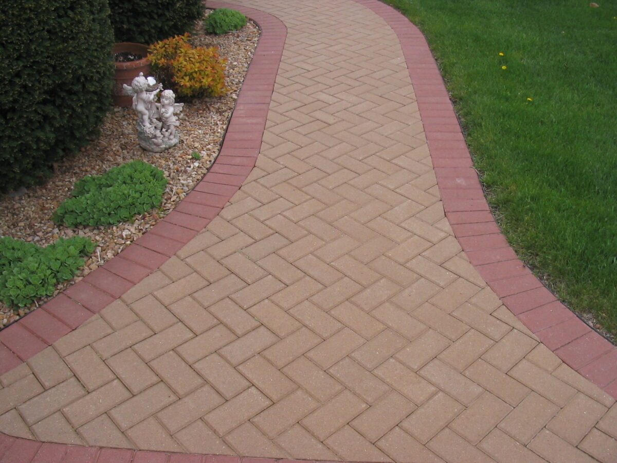 WALKWAYS - Grow Rite Landscape