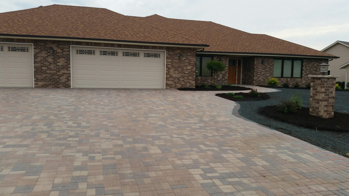 DRIVEWAYS - Grow Rite Landscape